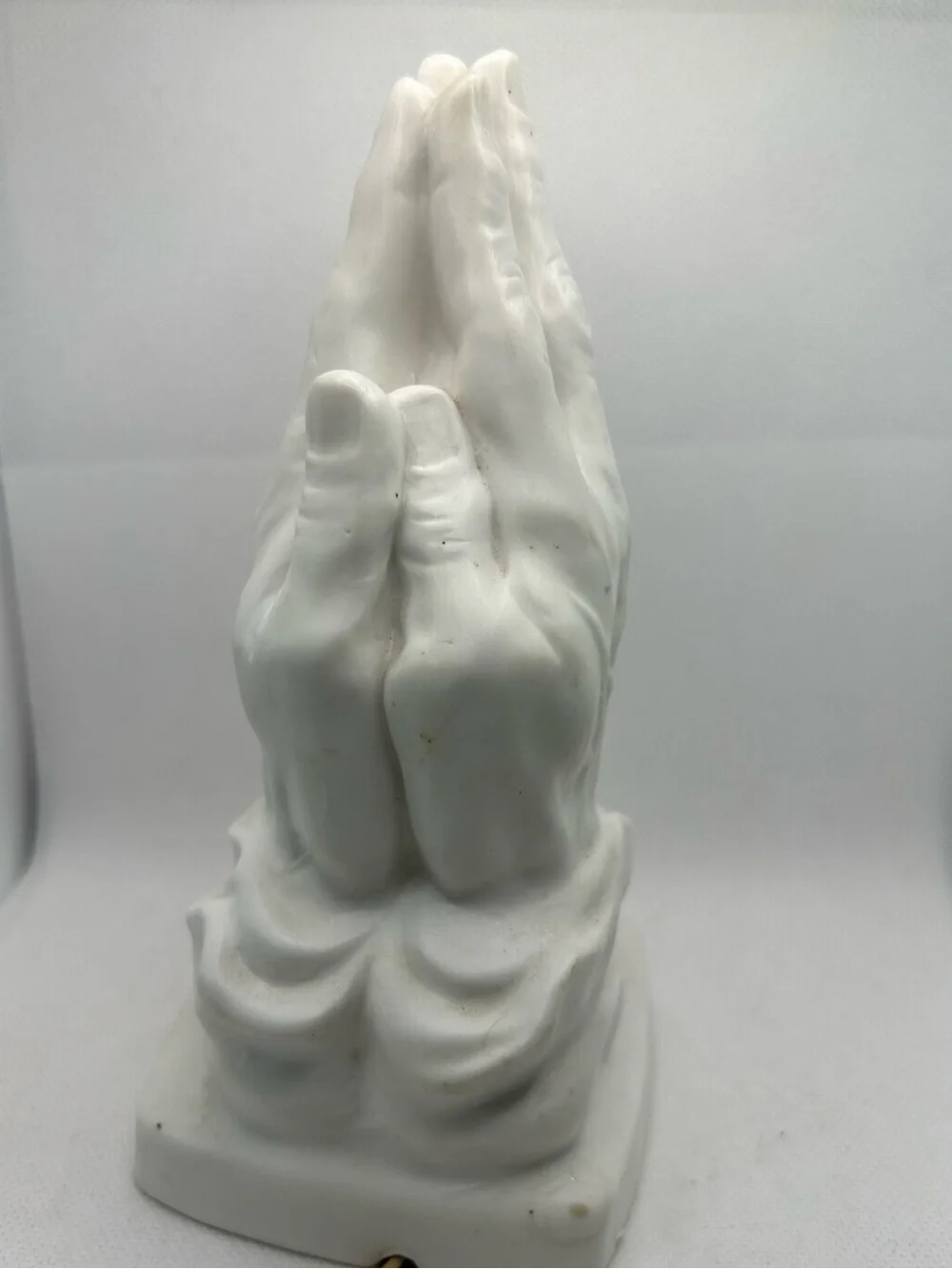 Art | Vintage Praying Hands Light White Ceramic Art Sculpture Religious ...